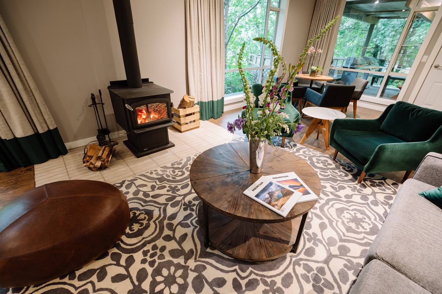 Cabin Life at Sunwolf Riverside Resort | Tourism Squamish